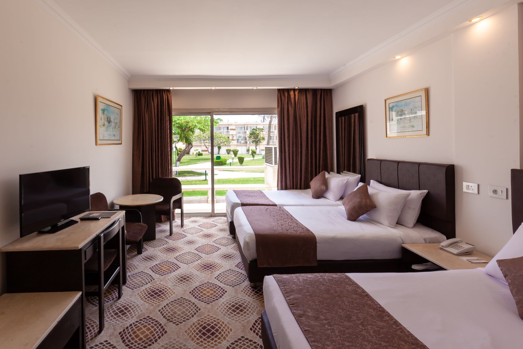 Pyramids Park Resort Cairo - Paris Tours